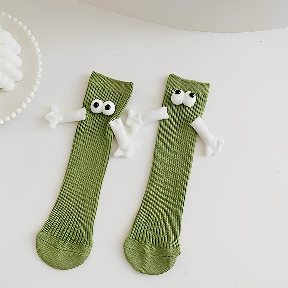 Hand In Hand Magnetic Holding Hands Socks – Havegoods.uk