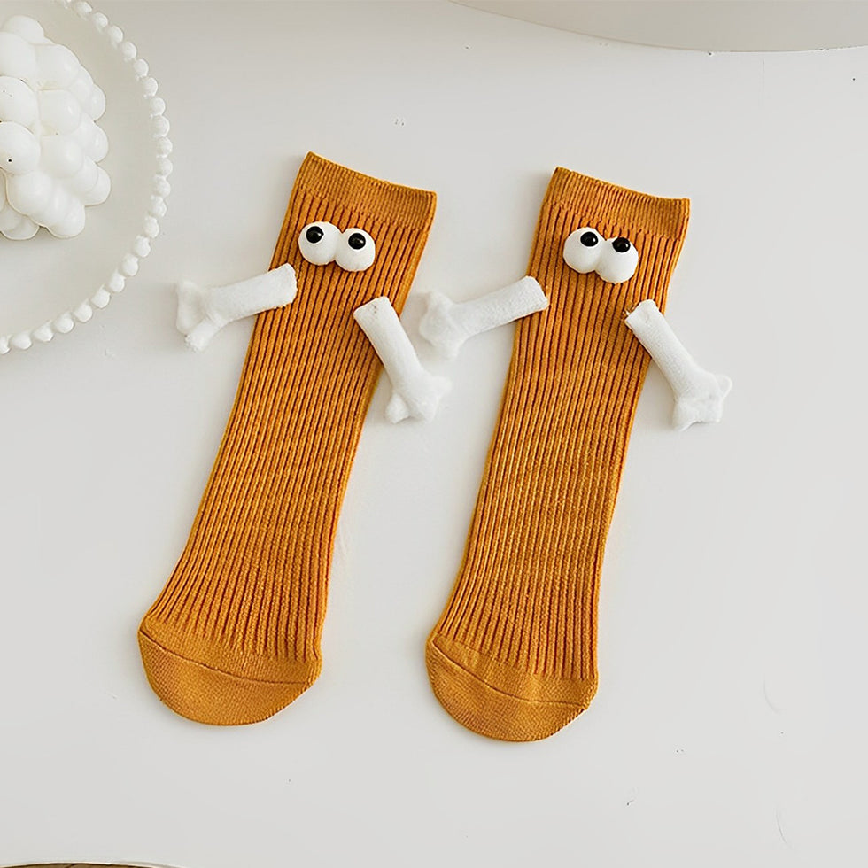 Hand In Hand Magnetic Holding Hands Socks – Havegoods.uk